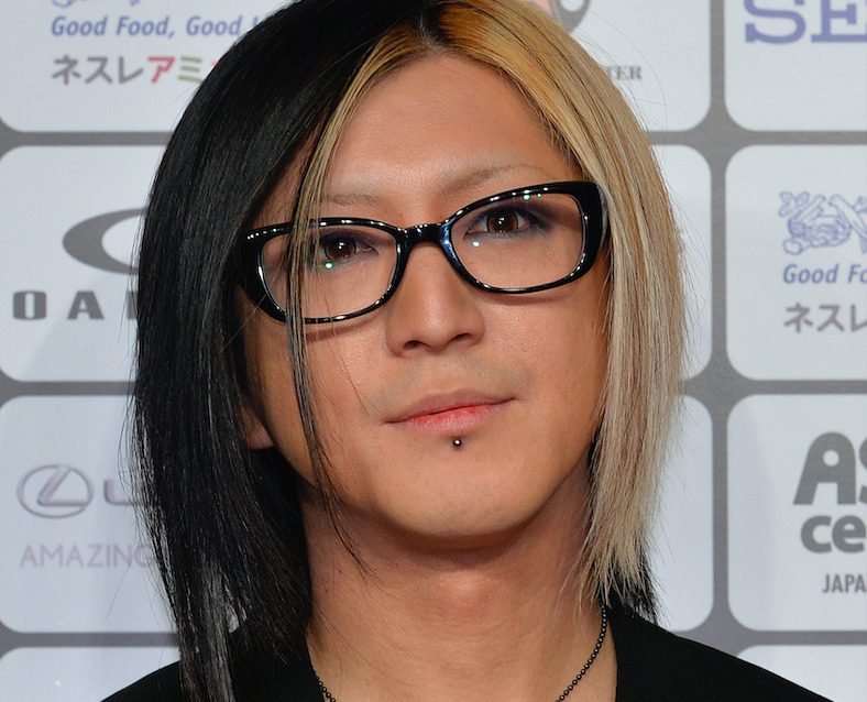 HISASHI、YOSHIKIとの初のレコーディングが長引き GLAYのライブが中止となった過去を明かす - Quick Timez