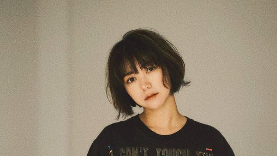 AKINAの結婚相手はビビる大木！浮気疑惑や子どもとの写真も - Quick Timez